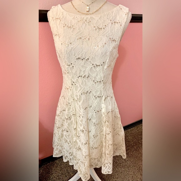 B Darlin | Dresses | Ivory Gold Sequin Lace Sleeveless Dress Size 314 ...